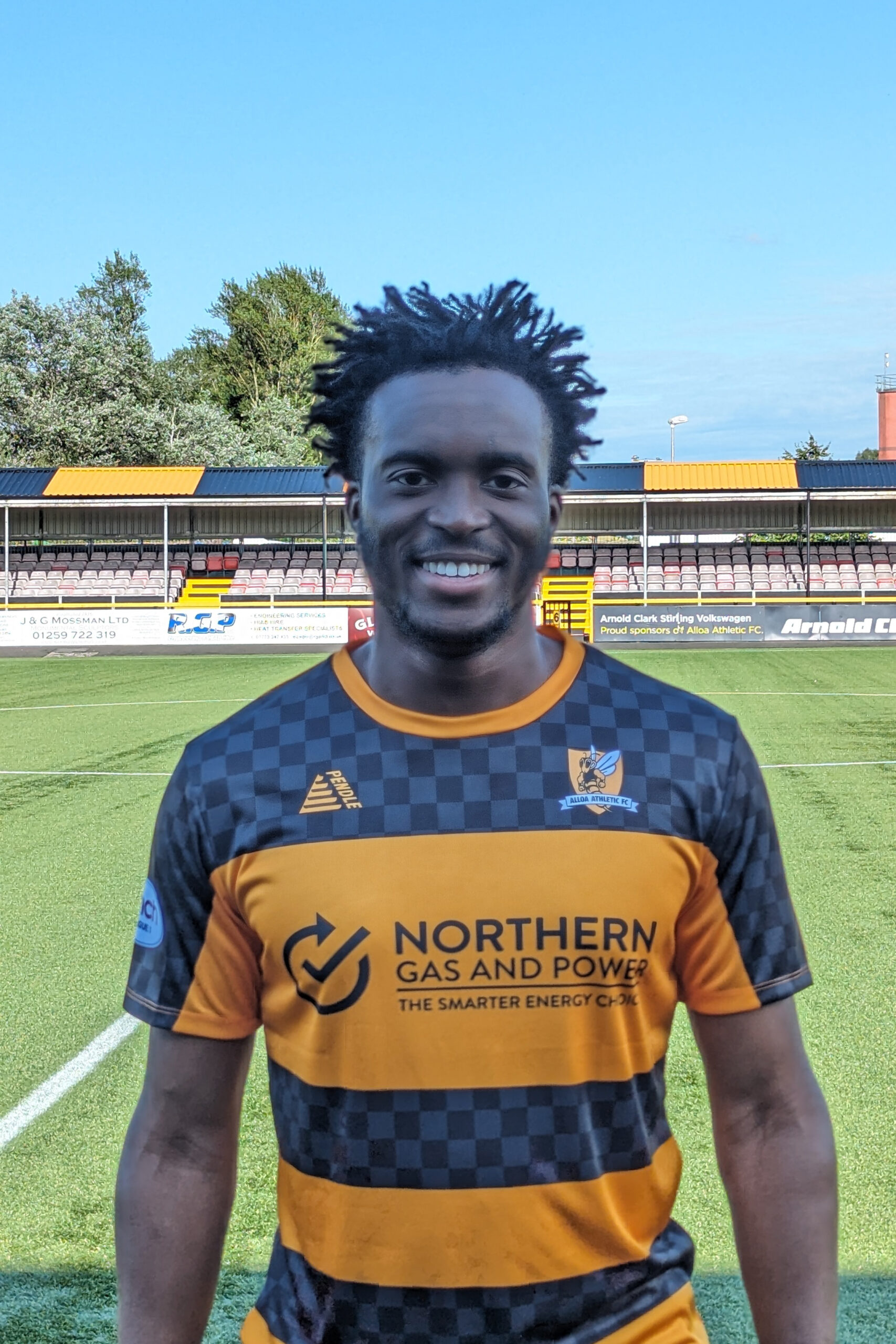 Josh Debayo signs - Alloa Athletic FC